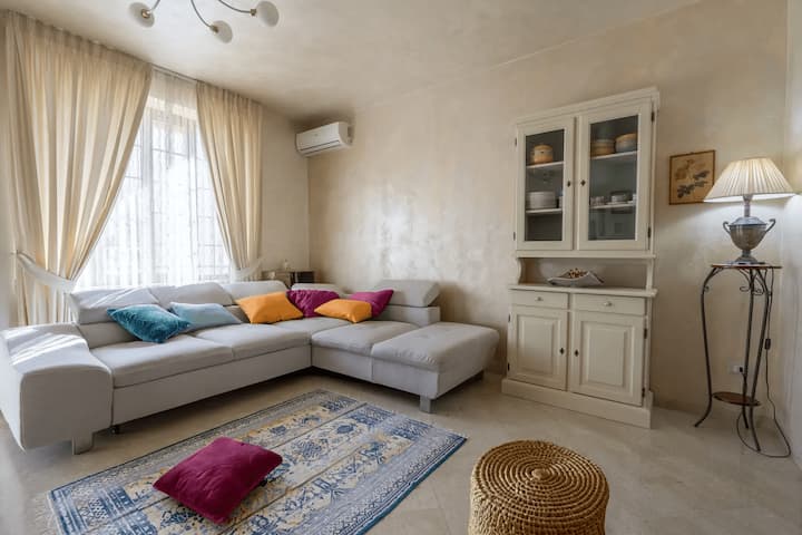 Elly's House - Monopoli