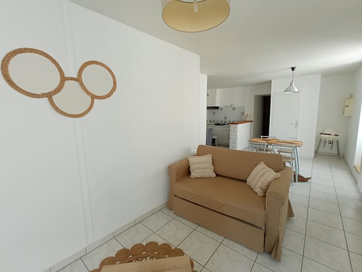 Appartement Idéalement Situé - Melle, France