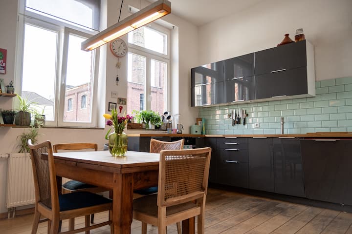 Design-loft Mit Charakter . 80qm . Zentral . 3 Zi. - Aachen