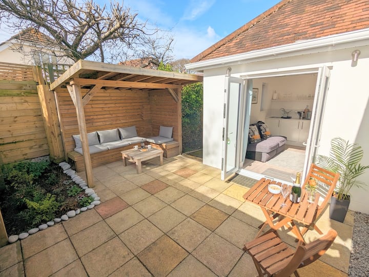 The Anchor By The River - Mudeford