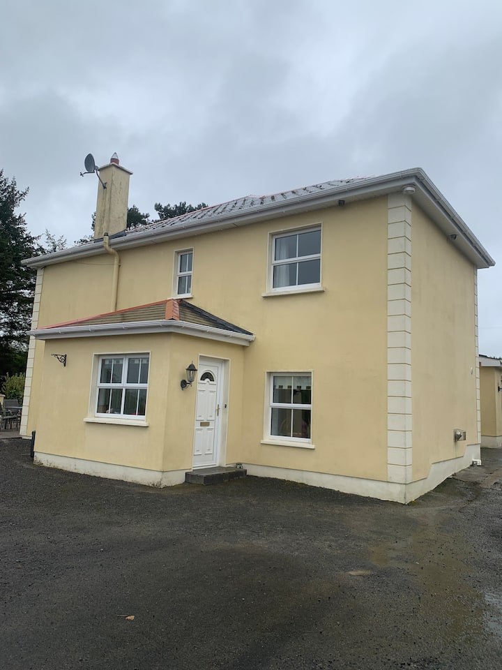 Two-storey House In Countryside - Roscommon