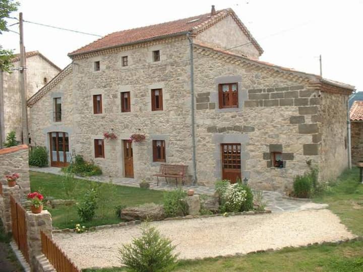 Gîte De Groupe Du Dolmen - Haute-Loire