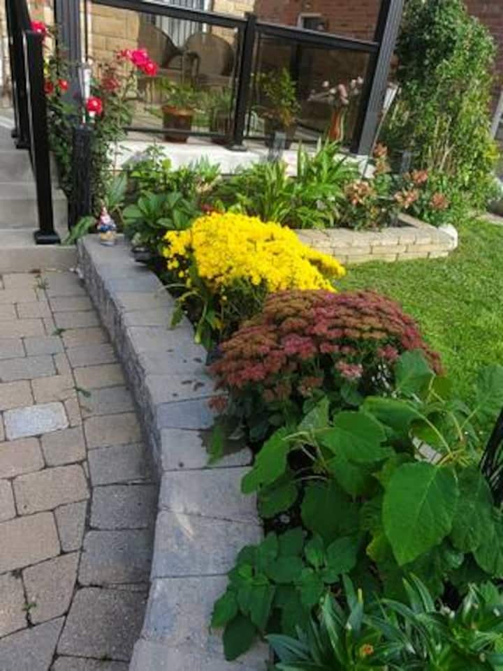 Cozy 1 Br Private Apartment - Pickering