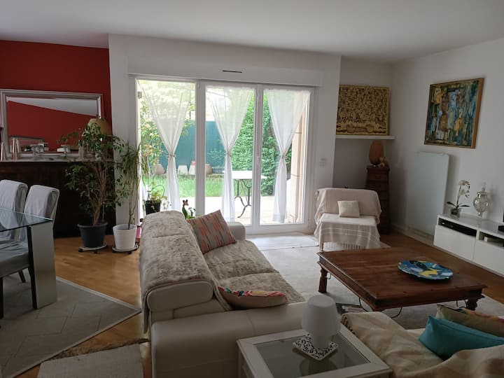 Chambre à Courbevoie - Paris