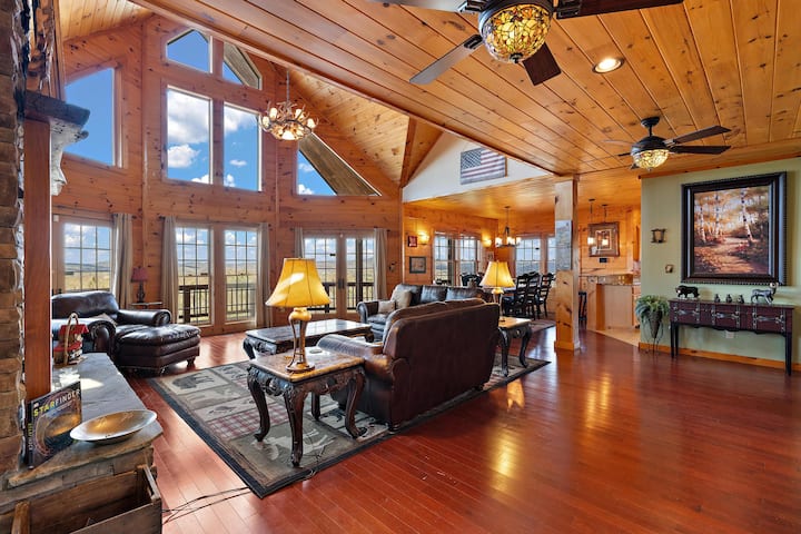 6br Mountain Cabin W/ Stunning View! - West Jefferson, NC