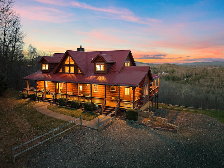 6br Mountain Cabin W/ Stunning View! - West Jefferson, NC