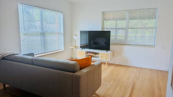 2 Bed Pad In Quiet And Central Jax Burb - Jacksonville, FL