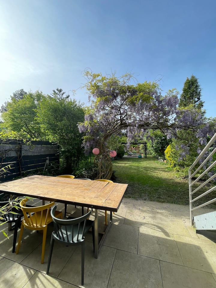 Moderne Ruheoase Mit Garten, Top ÖPnv - Düsseldorf