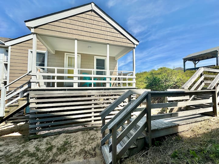 Sea Captain's Cottage Oceanfront - Nags Head, NC