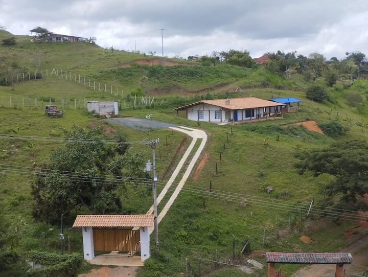 Finca Con Estilo Mediterraneo. - La Cumbre
