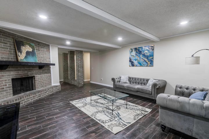 Cozy Updated South Tulsa Home! - Tulsa, OK