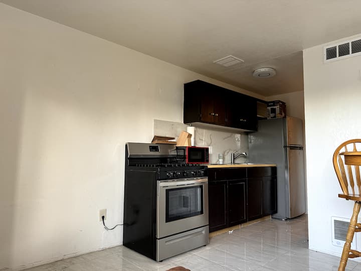 1 Bedroom Apt With Pool, Apt 1105 - Tucson, AZ