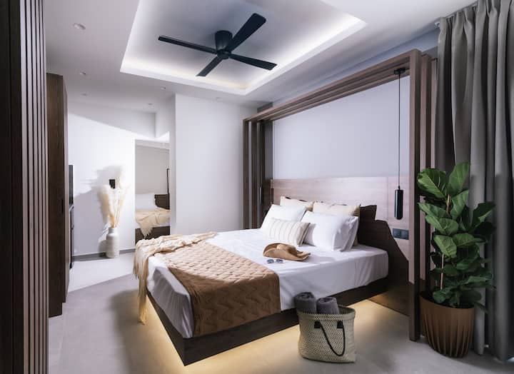 Alcyone Luxury Spacious Suite - 헤라클리온