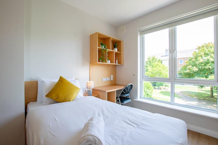 Spacious 4 Bed Apartment In Limerick City - Limerick