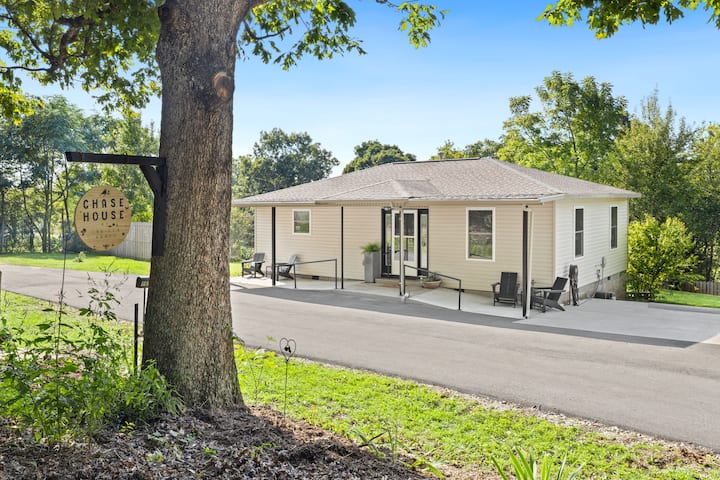 Chase House @ Low-key Croft, Cozy 2 Bed, Hot Tub - Devil's Den State Park, Winslow