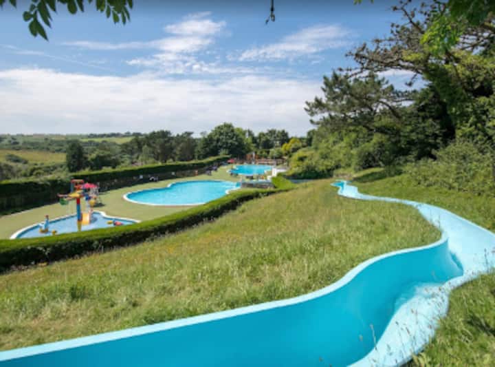 Luxury Holiday Park Newquay: Pool,activities,coast - Newquay