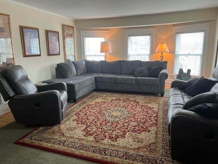 Egyptian Theme Apartment - 3 Night Minimum Stay - Cheboygan, MI