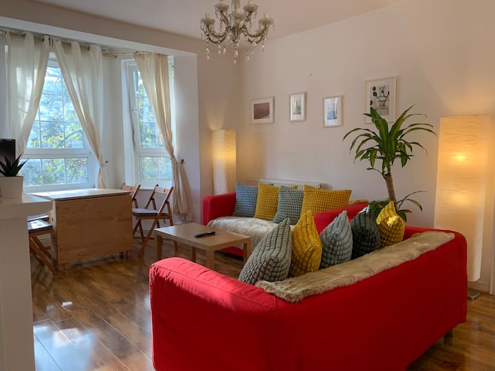 Peaceful & Clean In Tower Bridge - London