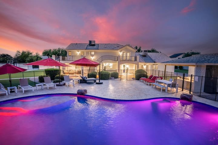 Lefairview Chateau- Pickleball Heated Pool Jacuzzi - Gilbert, AZ