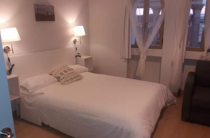 Apartamento Templo Diana 2. Cuatro - Mérida