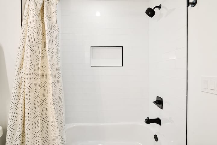 Huge Room Near Penn Private Bathroom! - Philadelphia, PA