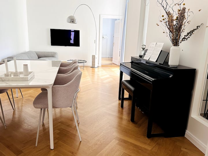 Old Luxury With Fully Equipped Home Office. - Berlín