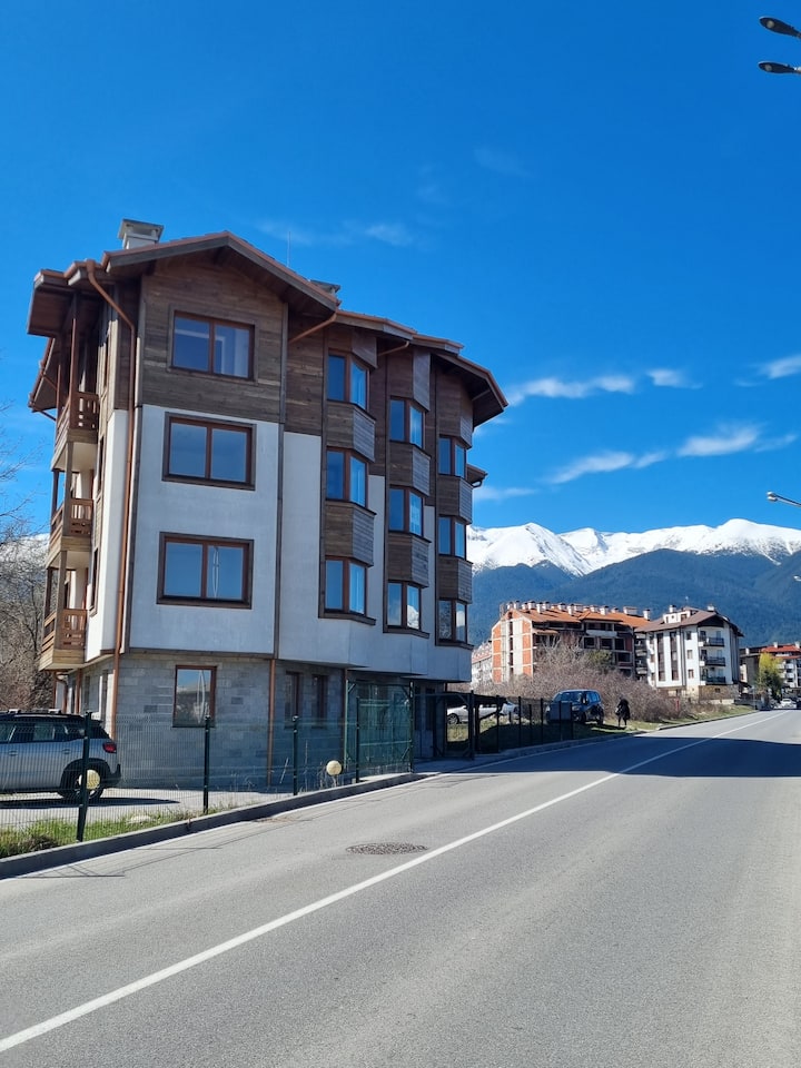 Duo Studios Relax: Groups Staying Together & Apart - Bansko