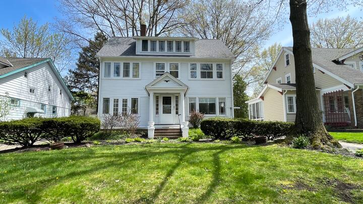 Beautiful House Close To Cwru, Ccf & Uh - Shaker Heights, OH