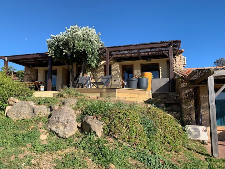 Villa Vue Mer Dans Un Cadre Calme Et Verdoyant - Serra-di-Ferro