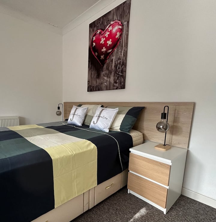 Serviced Apartment, 1 Newcastle - Crewe