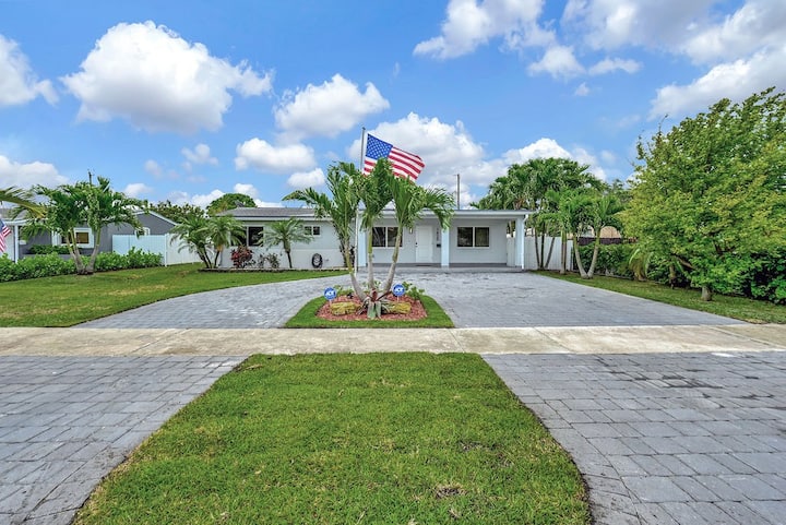 Cozy Home Away From Home - Homestead, FL