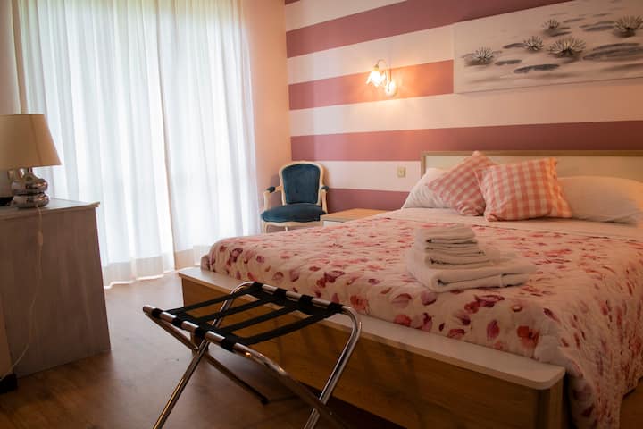 Casa Di Nina : Stanza Numero 1 Per Due Ospiti - Meina