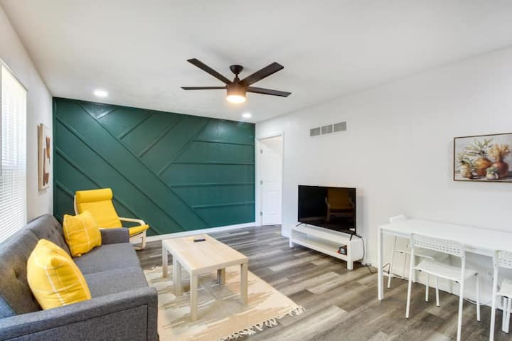 Convenient Remodeled Condo - Frisco Lake