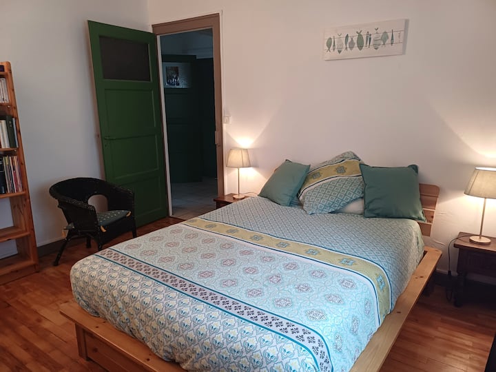 Chambre Dans Maison Calme, Bus - Annecy