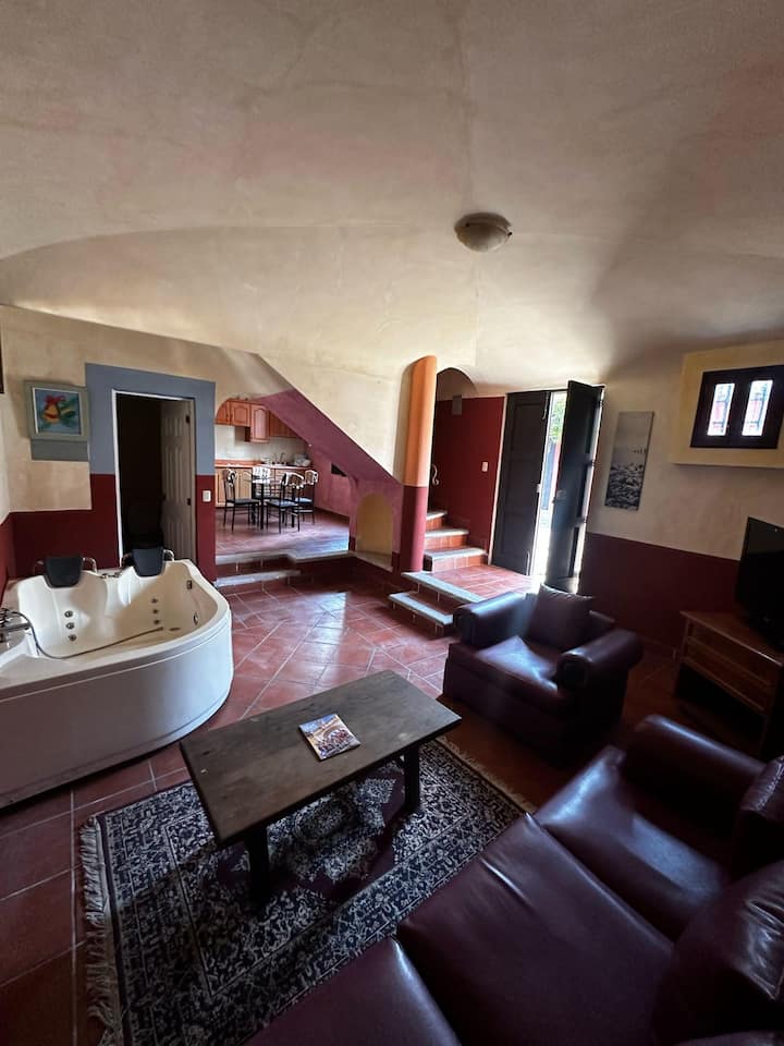 Lindo Apartamento Con Jacuzzi - Antigua Guatemala, Guatemala