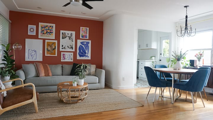 Stylish Little Italy Home + Big Backyard - San Diego