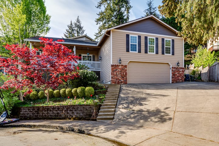 Family-friendly Getaway: Comfortable Stay For All! - Fall Creek, OR