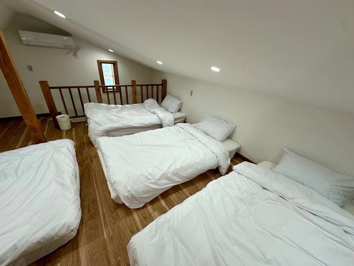 Independent space/Completely private room (kitchen, bathroom)/Luggage ...