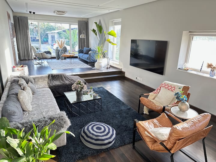 Modern Design Luxury Large House - Islamabad