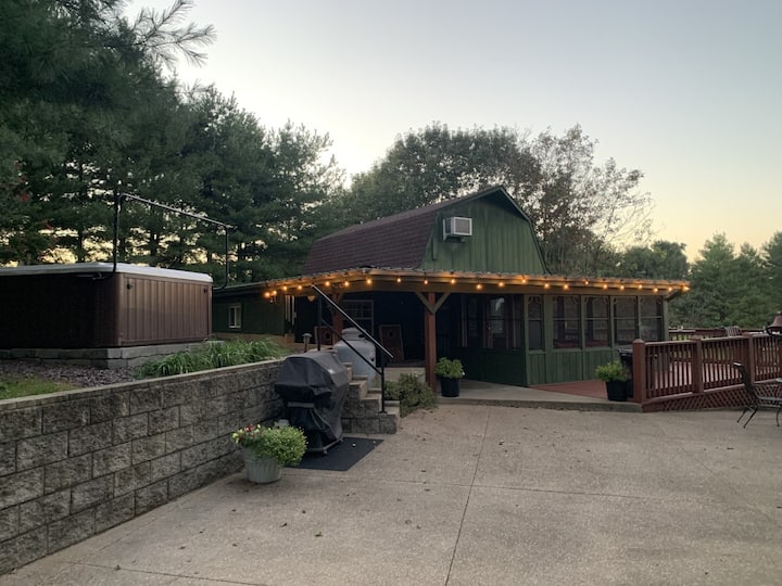 Lakeside Cabin - Holiday World & Splashin Safari Santa Claus