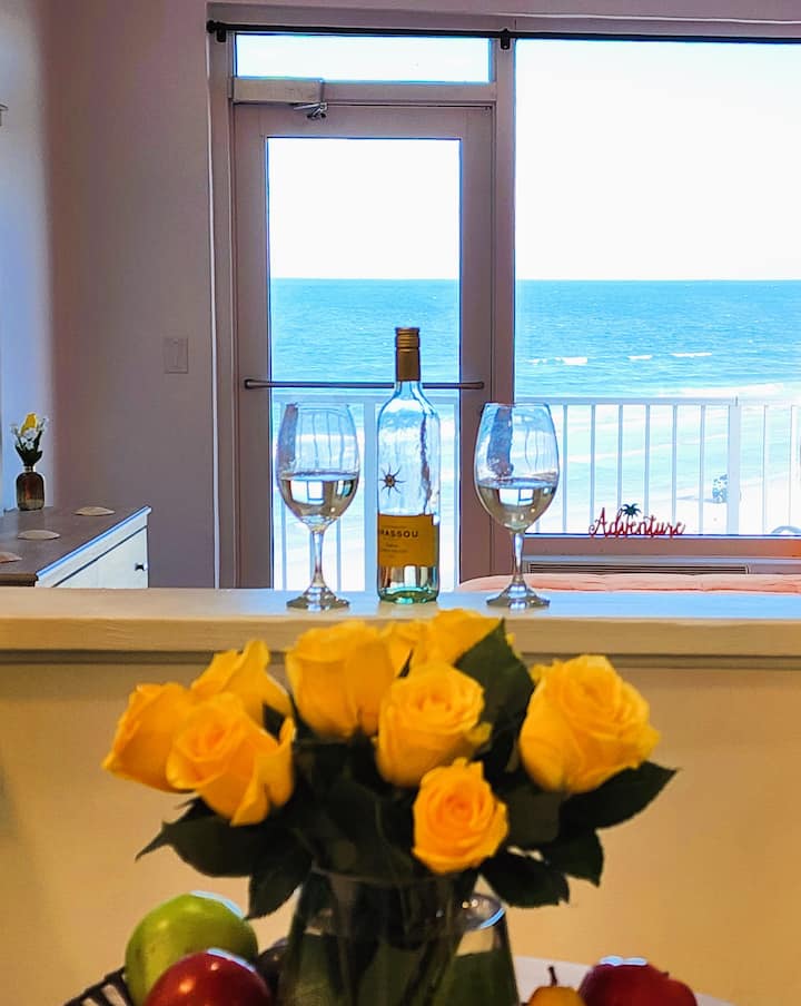 *Daytona Beach Ocean, Sun, Sand ! Bright Sunny! - Daytona Beach, FL