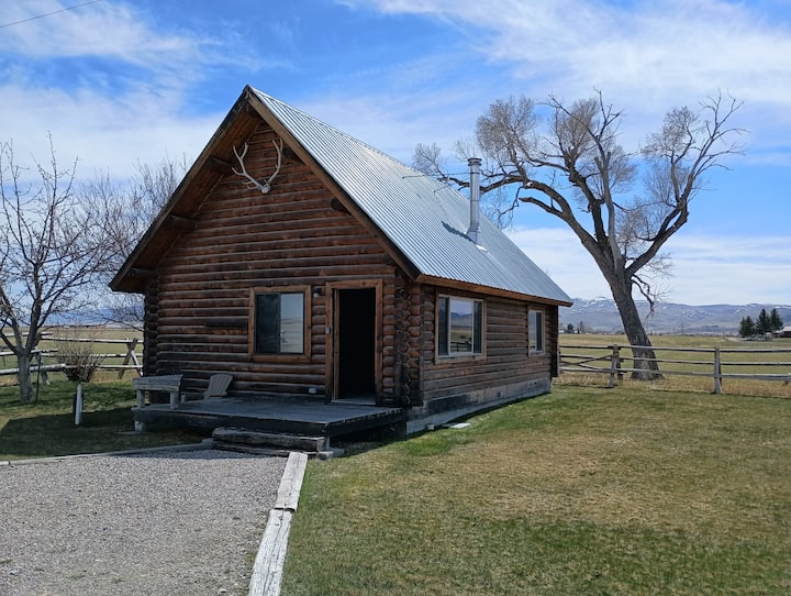 Hj Cabin - Dillon, MT
