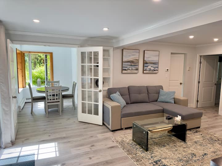 Spacious, Private, 2 Br Suite/west Vancouver - West Vancouver