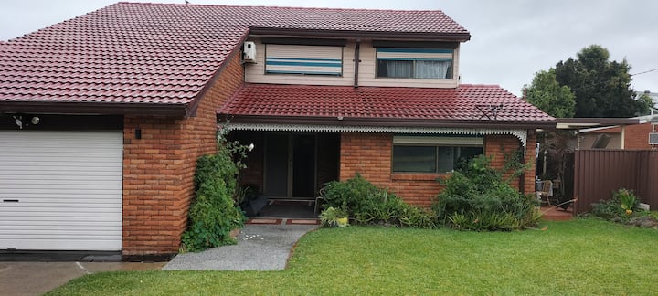 4 Br 3 Toilets, A/c, Mins To Stn - Liverpool