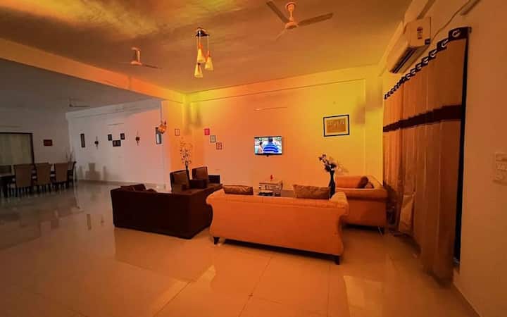 Comfy Bungalow Sk 14 - Noida