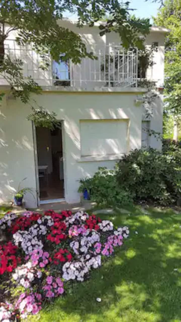 Maison Près De Paris/versailles - Versailles
