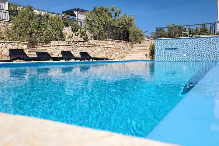 The Sea View With Pool - Murter