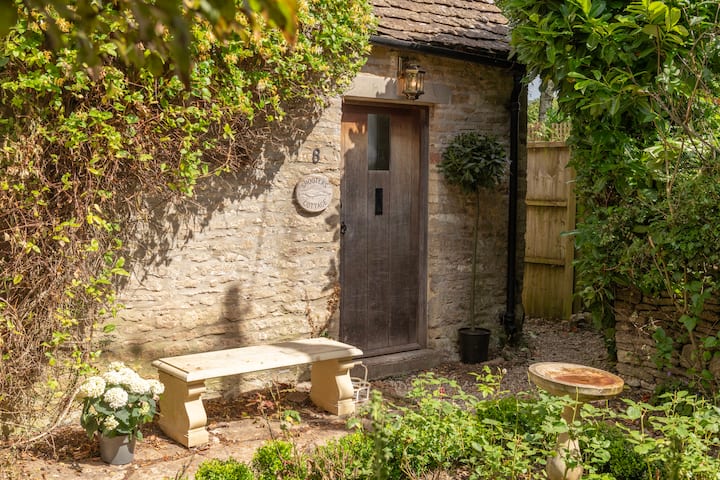 Stunning Cottage In Beautiful Biddestone - Chippenham