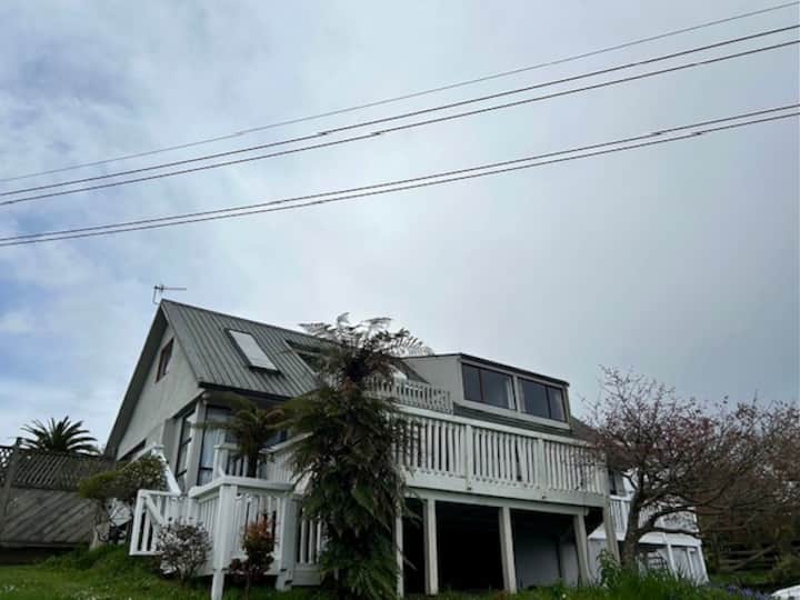 Paradise Lake View Home - Rotorua