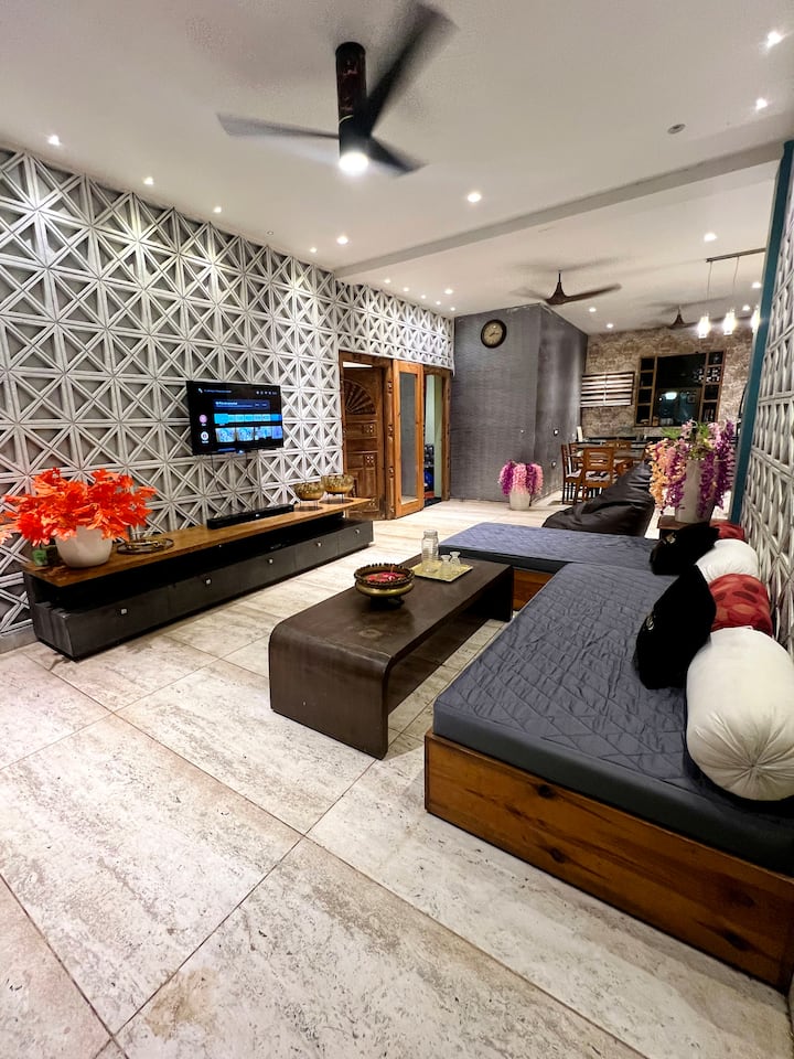 Zio Asmara | Aesthetic Terrace | Pool & Garden - Kalyan